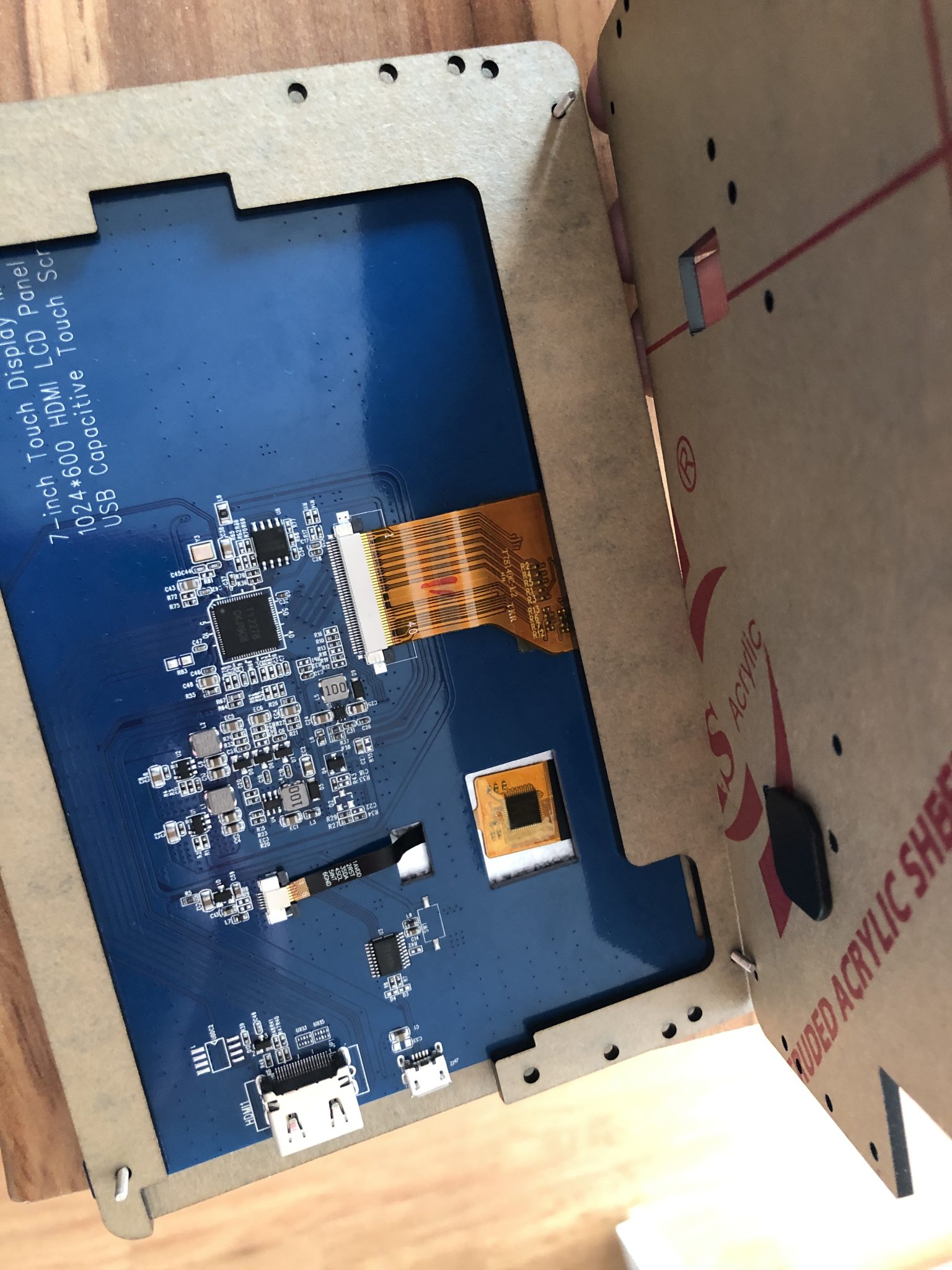 Raspberry Pi Photobooth in a classic vintage plate camera - Florian Müller