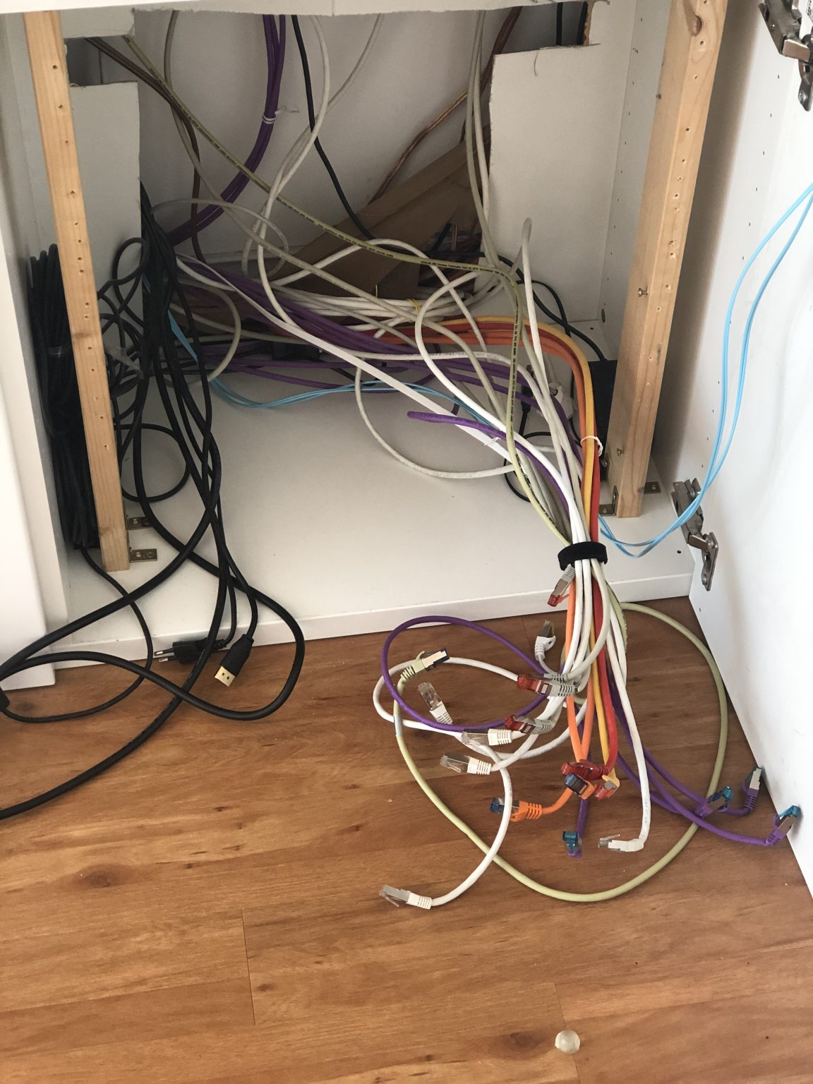 Custom painted Unifi Network & Server Rack in IKEA Besta shelf ...