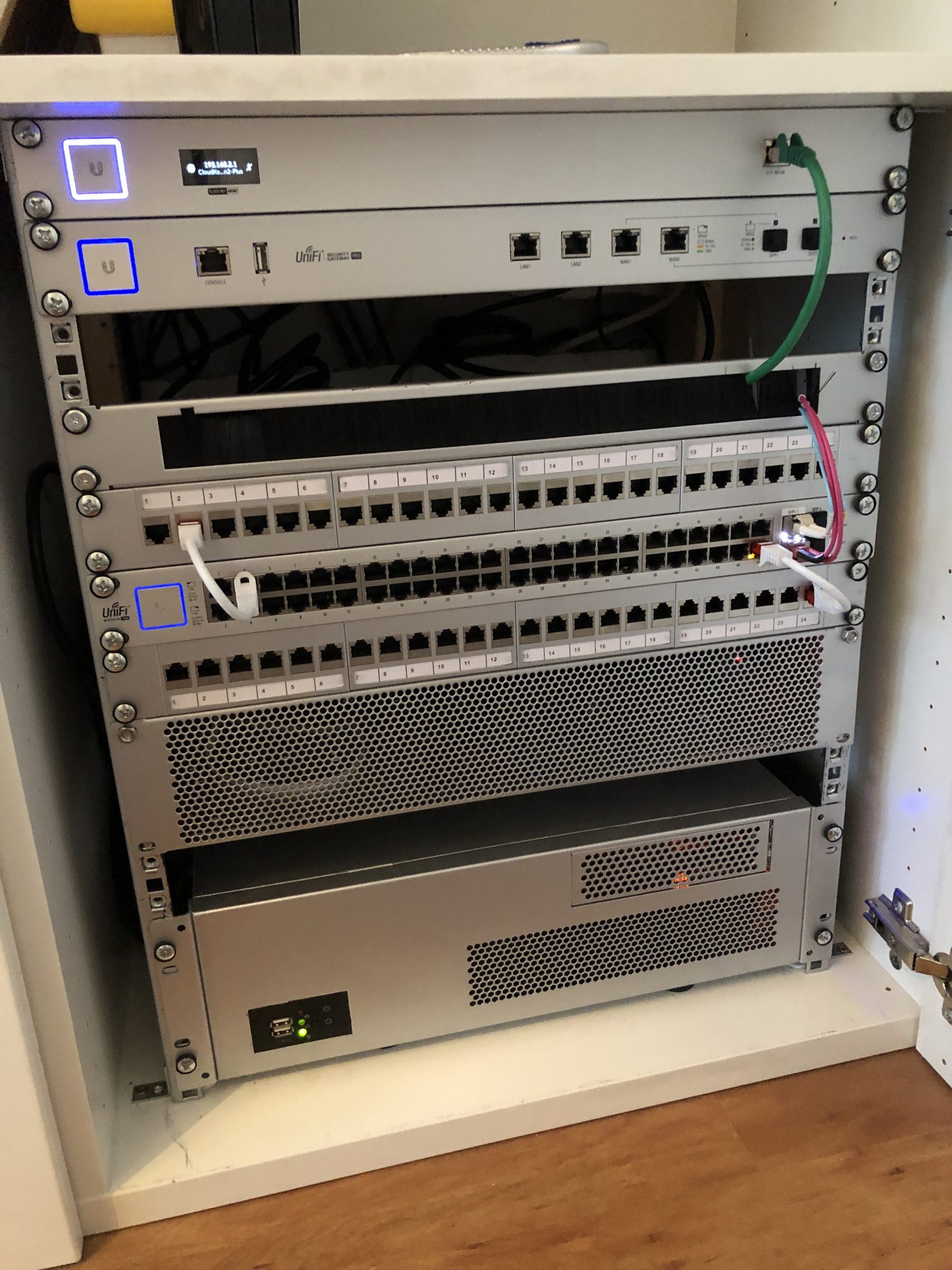 Custom painted Unifi Network & Server Rack in IKEA Besta shelf ...