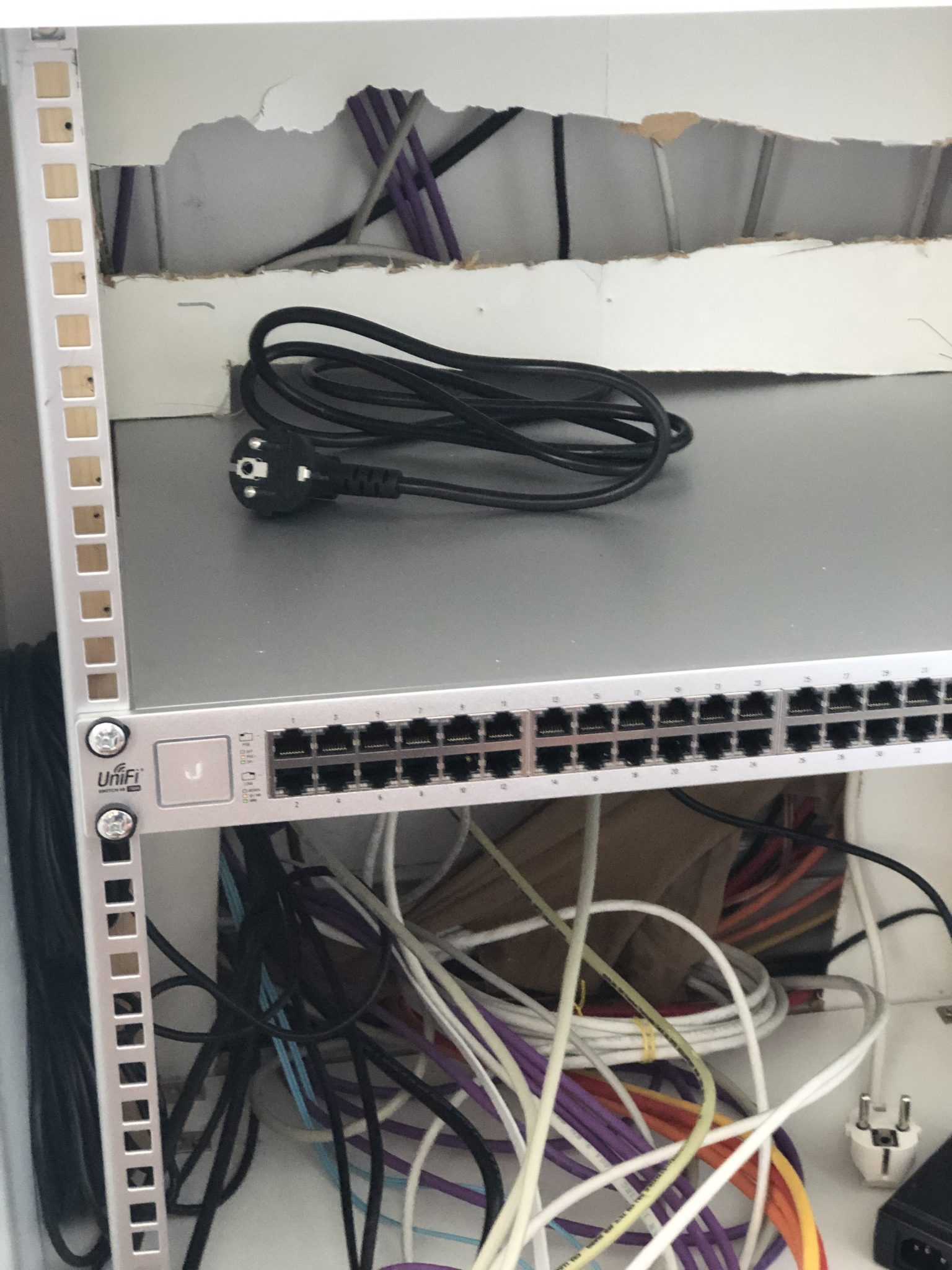 Custom painted Unifi Network & Server Rack in IKEA Besta shelf ...