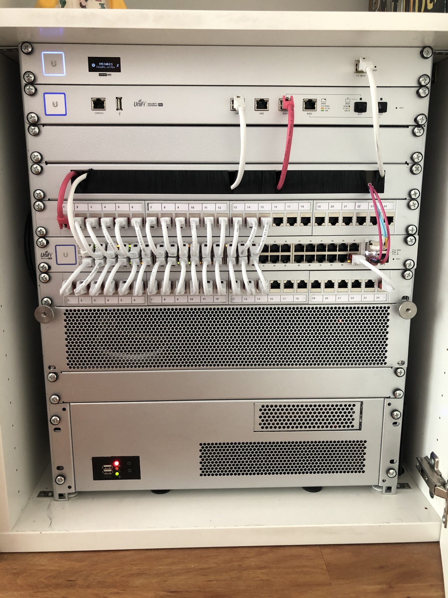 Custom painted Unifi Network & Server Rack in IKEA Besta shelf ...